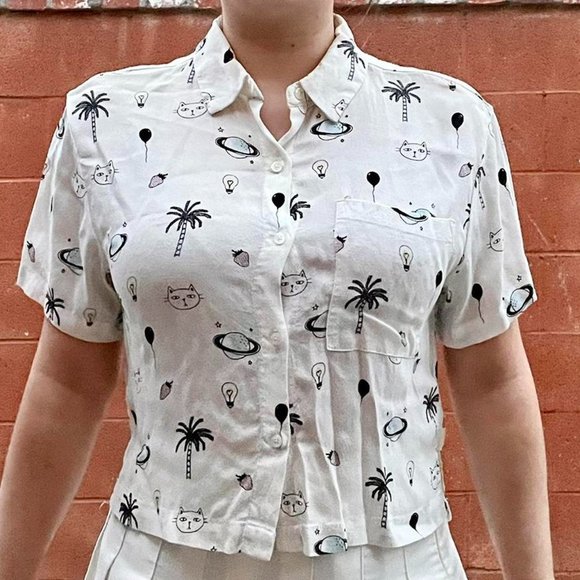 Forever 21 | Tops | Funky Pattern Crop Button Down | Poshmark